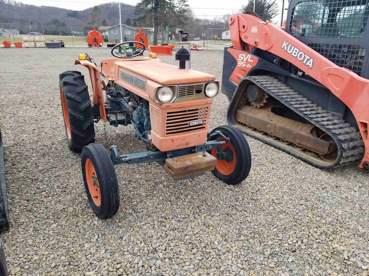 KUBOTA L260 - INDIANA - Walker & Walker Equipment